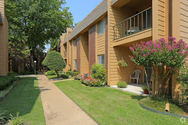 5400 South Apartments - Tulsa, Oklahoma - 4 units available | After55