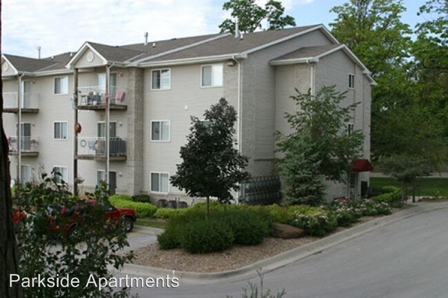 Parkside Apartments - Omaha, Nebraska - 1 unit available | After55
