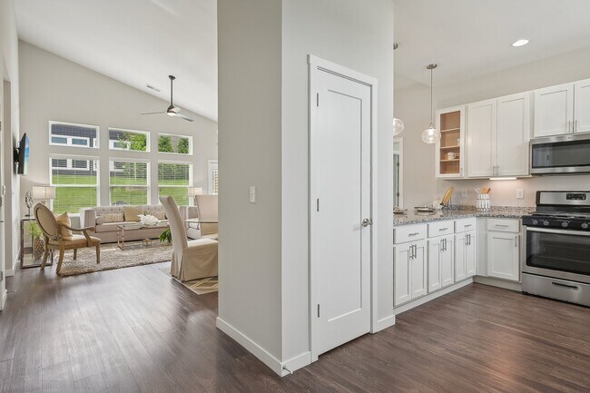 Sugar Maple Commons Apartments - Grove City, Ohio - 6 units available ...