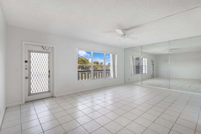 304 Imperial Ct Condo - West Palm Beach, Florida - 1 unit available ...