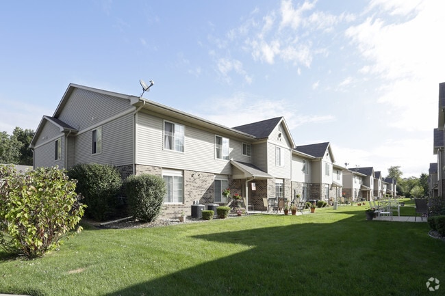 Whispering Pines Apartments - Mishawaka, Indiana - 0 unit available ...