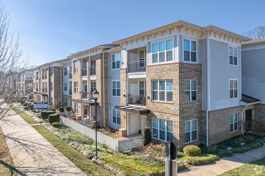 Overture Cotswold 55+ Active Adult Apartment Homes - Charlotte, NC ...