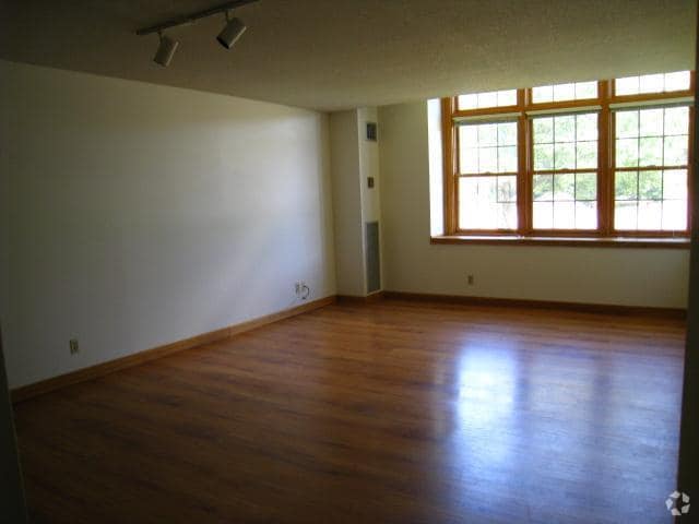 Woodrow Wilson Apartments - Middletown, Connecticut - 1 unit available ... Woodrow Wilson Apartments - Middletown, Connecticut - 1 unit available ...