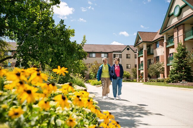 Forest Ridge Senior Community Apartments - Hales Corners, Wisconsin ...