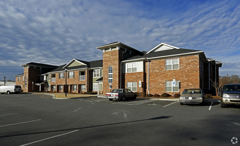 The Villas at Logan Gardens - Concord, NC | After55