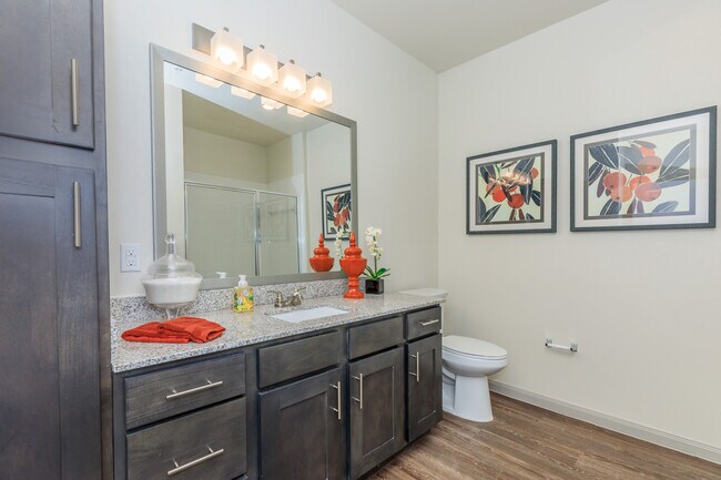 Retreat at Barbers Hill Apartments - Mont Belvieu, Texas - 22 units ...