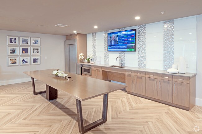 Everleigh Cape Cod- Age 55+ Active Adult Apartments - Hyannis ...