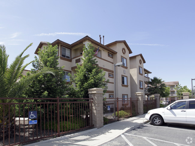 Carefree Senior (55+) Living at North Natomas Apartments - Sacramento ...