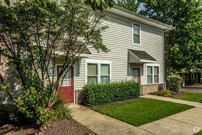 The Metropolitan and Greenlaw Place Apartm... Apartments - Memphis ...