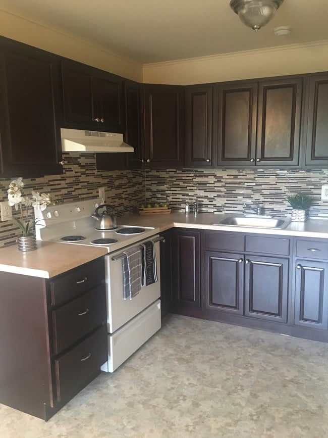 South Shore Commons 55+ Apartments - West Babylon, New York - 2 units ...