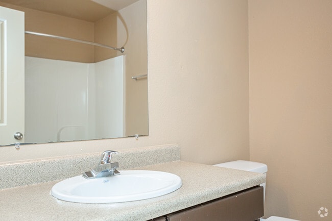 Mallard Crossing Apartments - Baton Rouge, Louisiana - 4 units ...