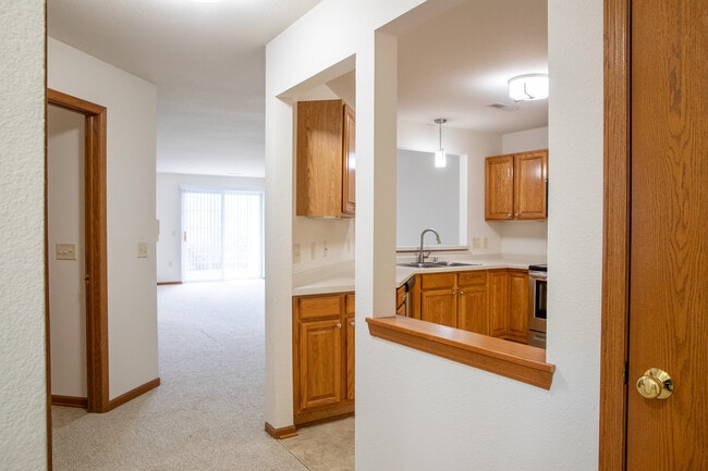Hawthorne Place Apartments - Pewaukee, Wisconsin - 0 unit available ...