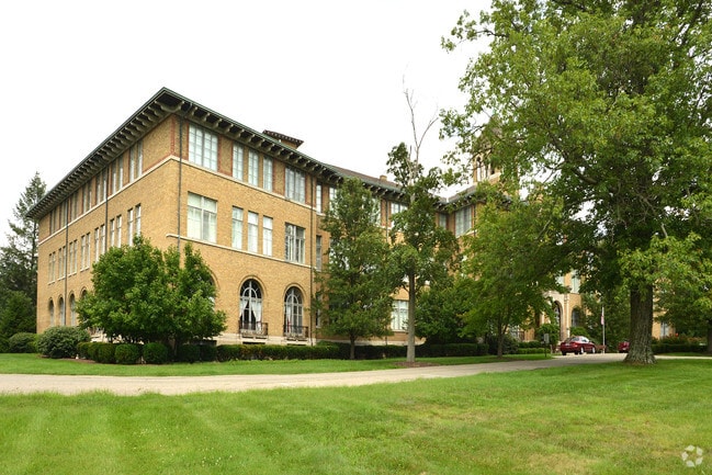Mercy Community at Winton Woods Apartments - Cincinnati, OH | After55