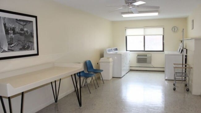 Naubuc Green Apartments - Glastonbury, Connecticut - 0 unit available ...