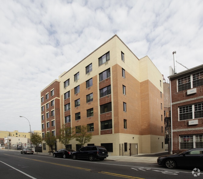 Bishop Richard & Annelle Martin Senior houses - Brooklyn, NY | After55