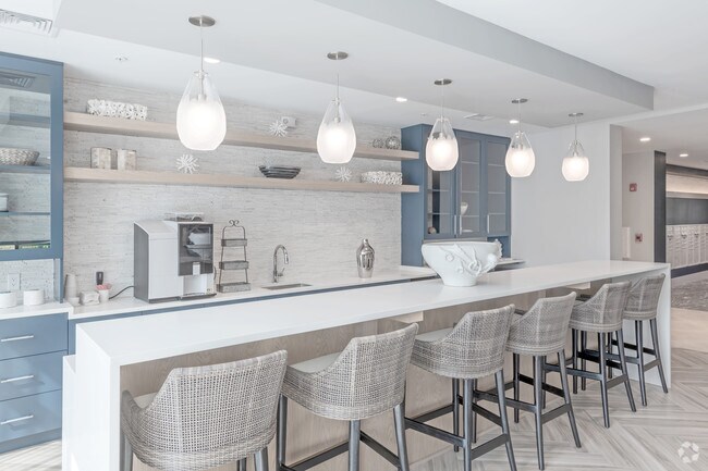 Everleigh Cape Cod- Age 55+ Active Adult Apartments - Hyannis ...