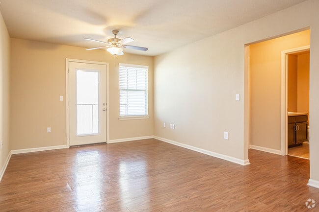 Mallard Crossing Apartments - Baton Rouge, Louisiana - 2 units ...