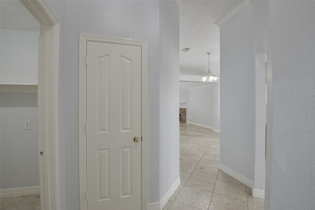 19319 Pinewood Mist Ln Rental - Humble, Texas - 1 unit available | After55