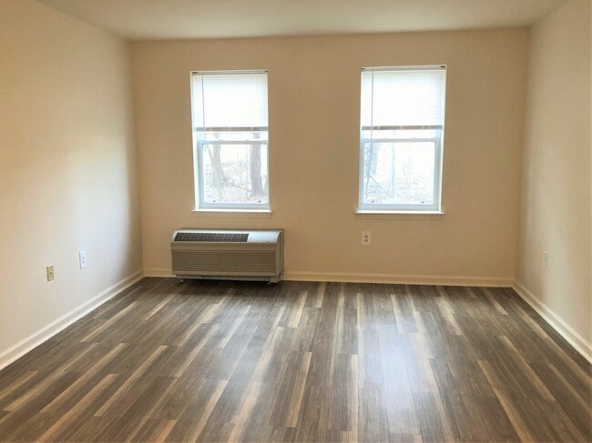 Maple Tree Manor (62+ Community) Apartments - Avenel, New Jersey - 1 ...