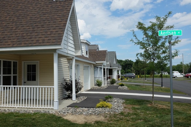 The Spinney at Van Dyke Apartments - Delmar, New York - 0 unit ...