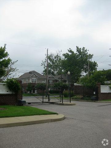 The Metropolitan and Greenlaw Place Apartm... Apartments - Memphis ...