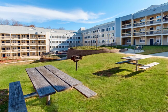 Fort Washington Manor 62+ Apartments - Fort Washington, Maryland - 6 ...