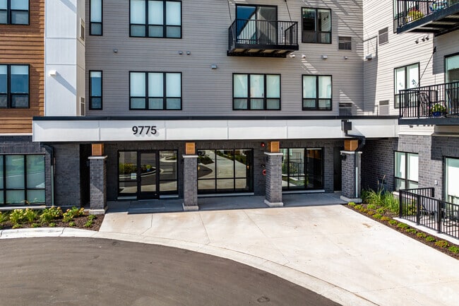 Risor of Maple Grove 55+ Apartments - Maple Grove, Minnesota - 43 units ...