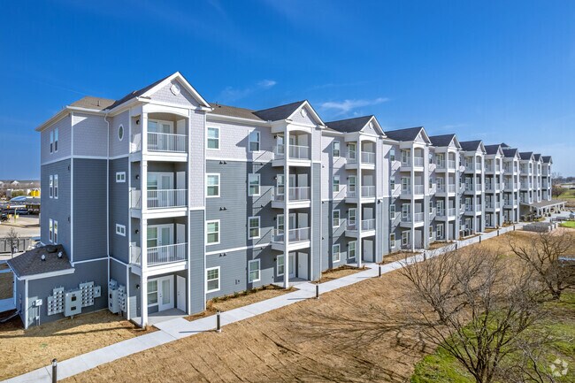 REGATTA 55 Apartments - Fort Worth, Texas - 46 units available | After55
