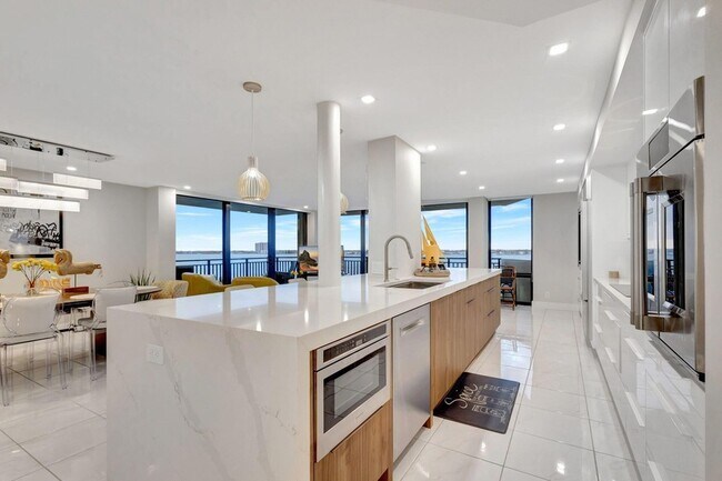 5460 N Ocean Dr Unit 7C Condo - Riviera Beach, Florida - 1 unit ...