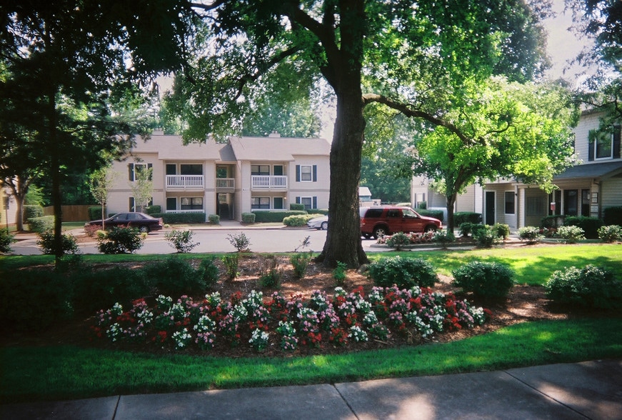 Pleasant View Apartments - Charlotte, NC | After55