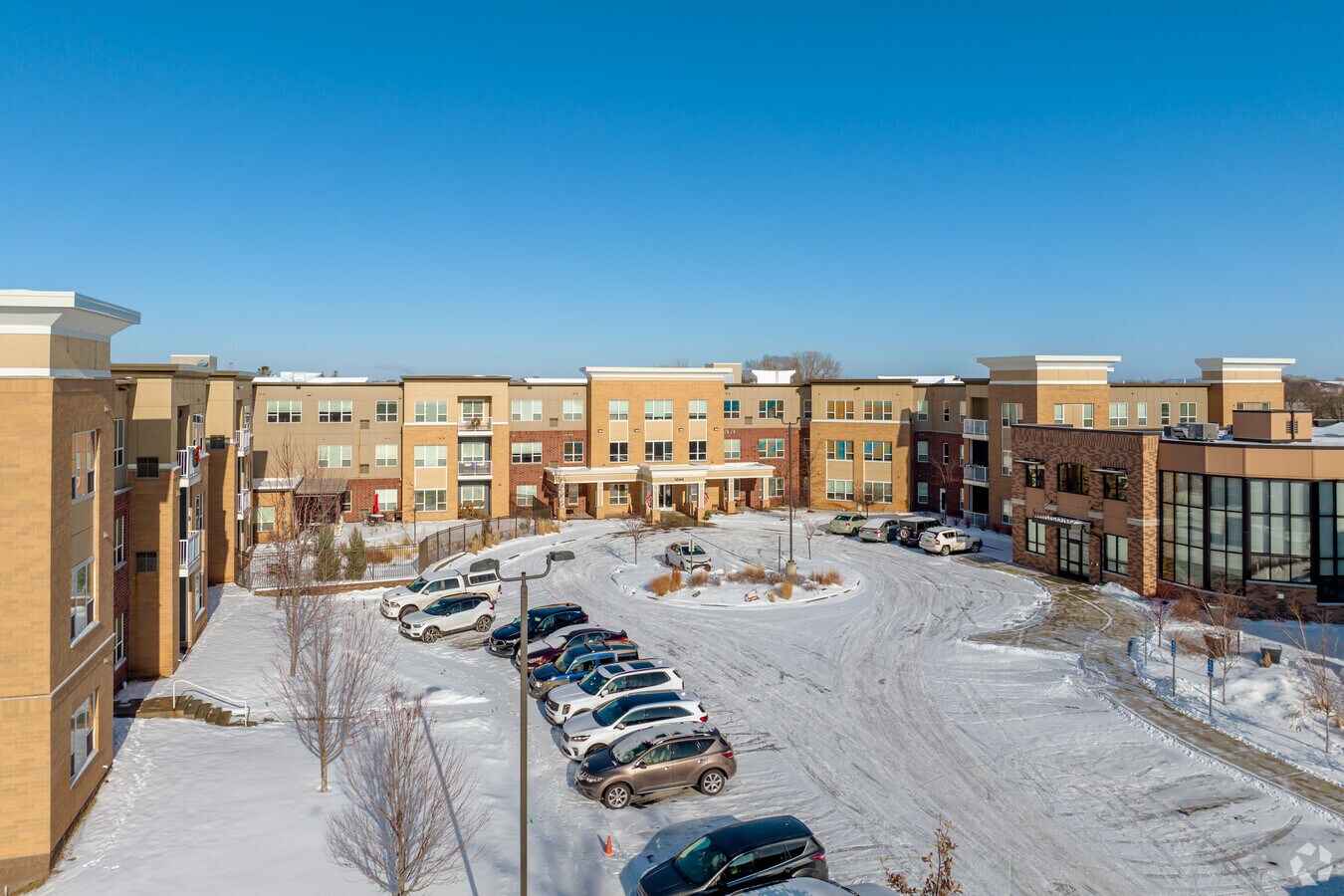 The Rosemount Senior Living at Steeple Center Apartments - Rosemount ...