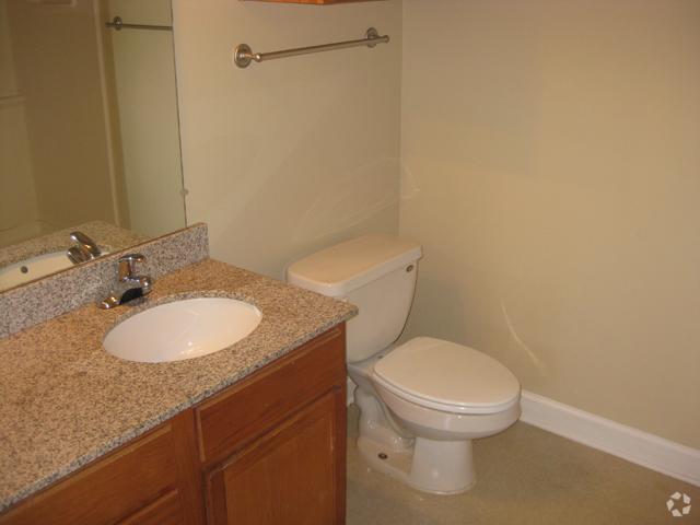 The Metropolitan and Greenlaw Place Apartm... Apartments - Memphis ...