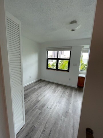 Honuakaha Senior Rentals 62+ - Honolulu, Hawaii - 34 units available ...