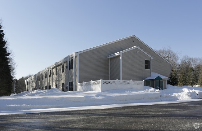 Ocean Mist/ Seabreeze Village Apartments - Seabrook, NH | After55