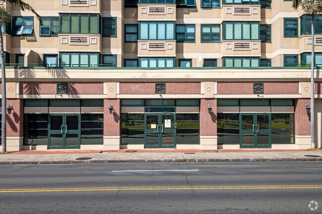 Honuakaha Senior Rentals 62+ - Honolulu, Hawaii - 34 units available ...