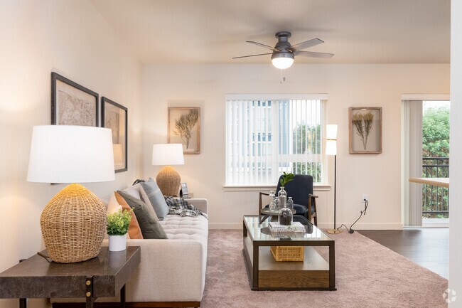 Traditions at Federal Way Senior Living Apartments - Federal Way, WA ...