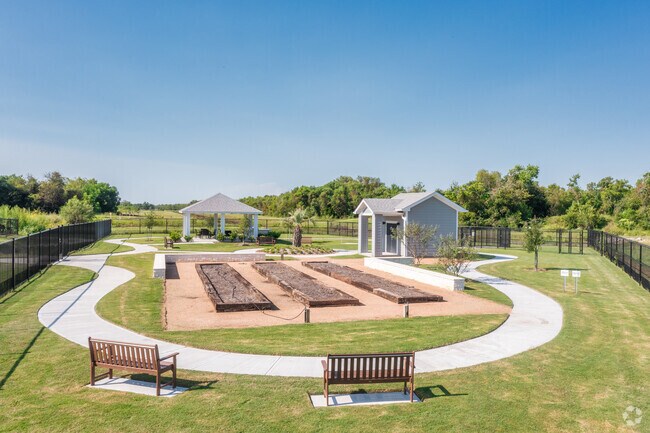 Retreat at Barbers Hill Apartments - Mont Belvieu, Texas - 22 units ...