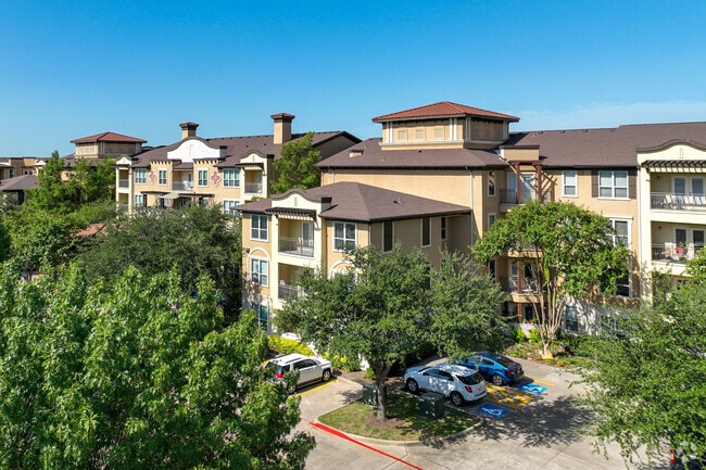 The Landon at Lake Highlands Apartments - Dallas, TX | After55