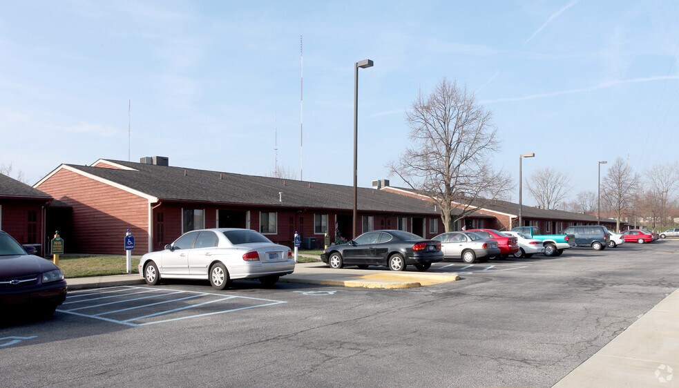 Cedar Commons Apartments - Indianapolis, IN | After55