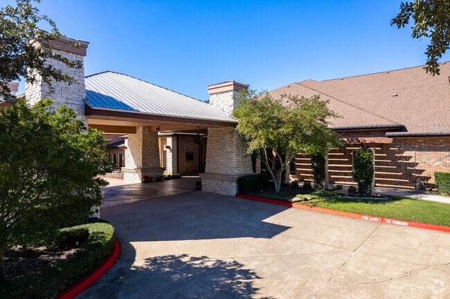 Heritage Ranch Golf & Country Club Senior Apt - McKinney, TX | After55