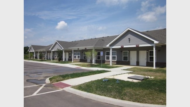 Willow Park at Beyer Farm Apartments - Warsaw, IN | After55