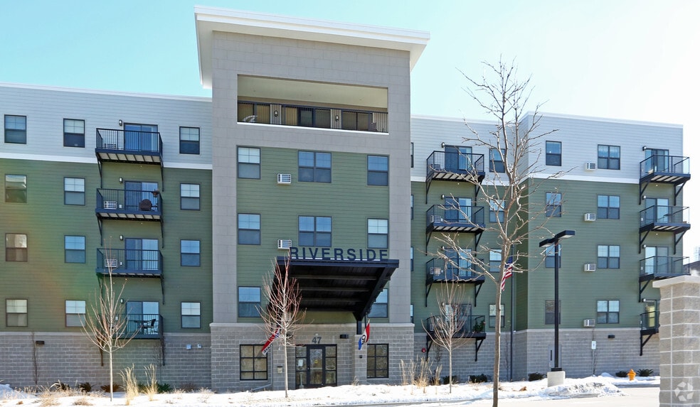 Riverside Senior Community - Fond Du Lac, WI | After55