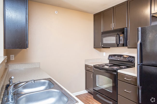 Mallard Crossing Apartments - Baton Rouge, Louisiana - 2 units ...