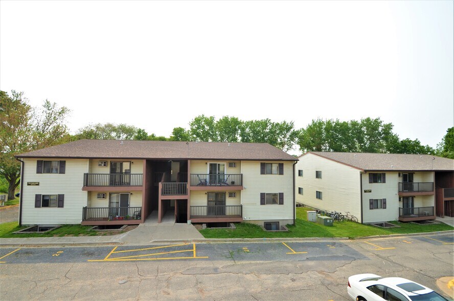 Oakland Village - La Crosse, WI | After55