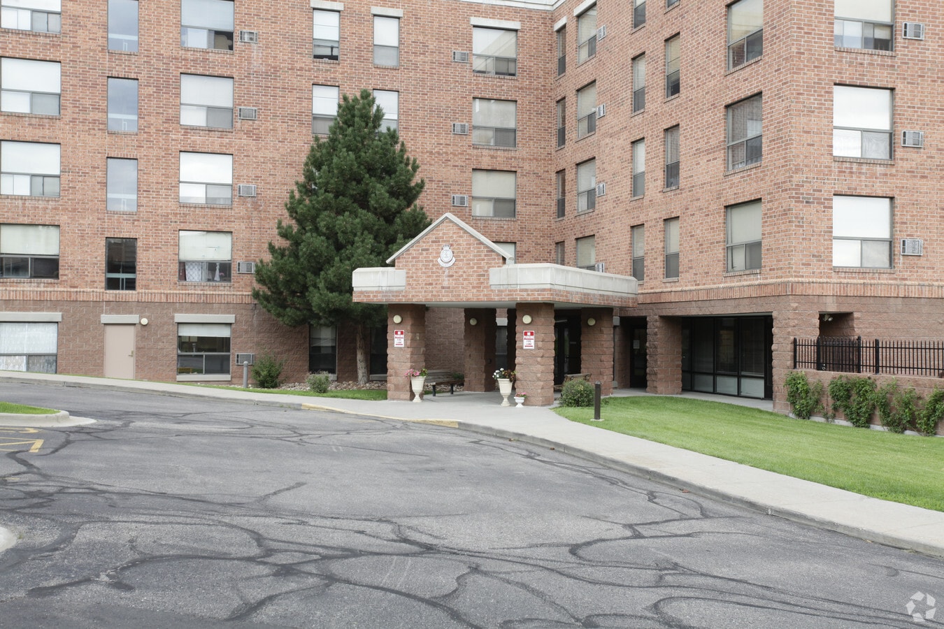 Denver Silvercrest Apartments - Denver, CO | After55