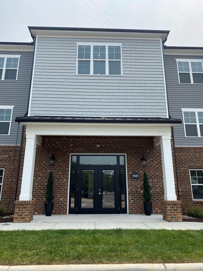 Peyton Place Apartments - Burlington, North Carolina - 2 units ...