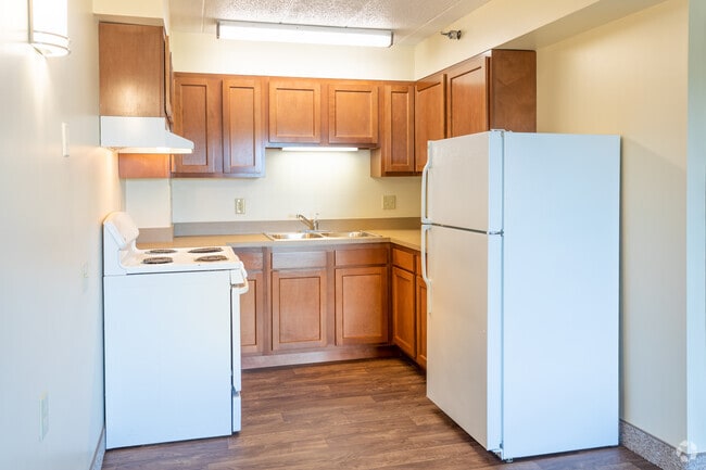 Brashear Tower - Ages 62+ Senior Apartments - Livonia, Michigan - 2 ...